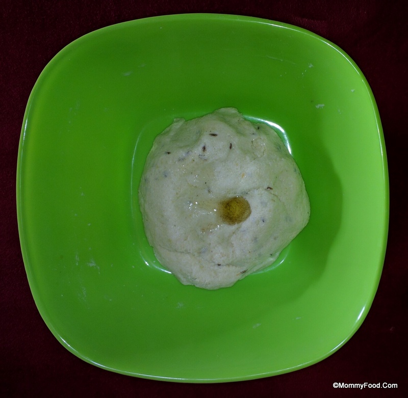 Jeera Poori - Step By Step Recipe In Pictures | MommyFood.Com